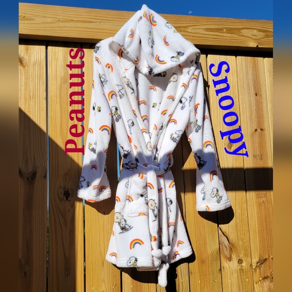 Peanuts | Intimates & Sleepwear | Peanuts Snoopy Woodstock Charlie ...